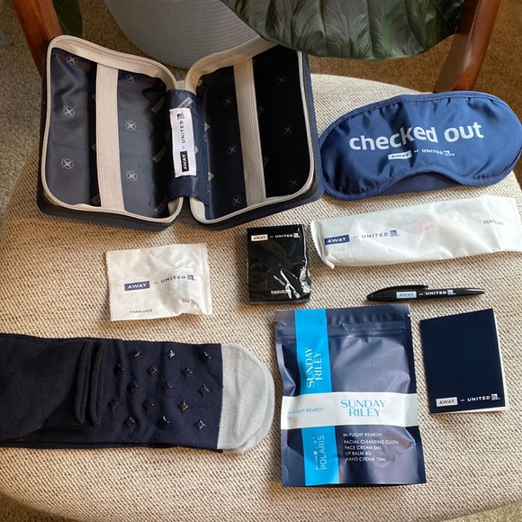 Sunday Riley | Bags | Bundle 3 United Airlines Polaris Business Class ...
